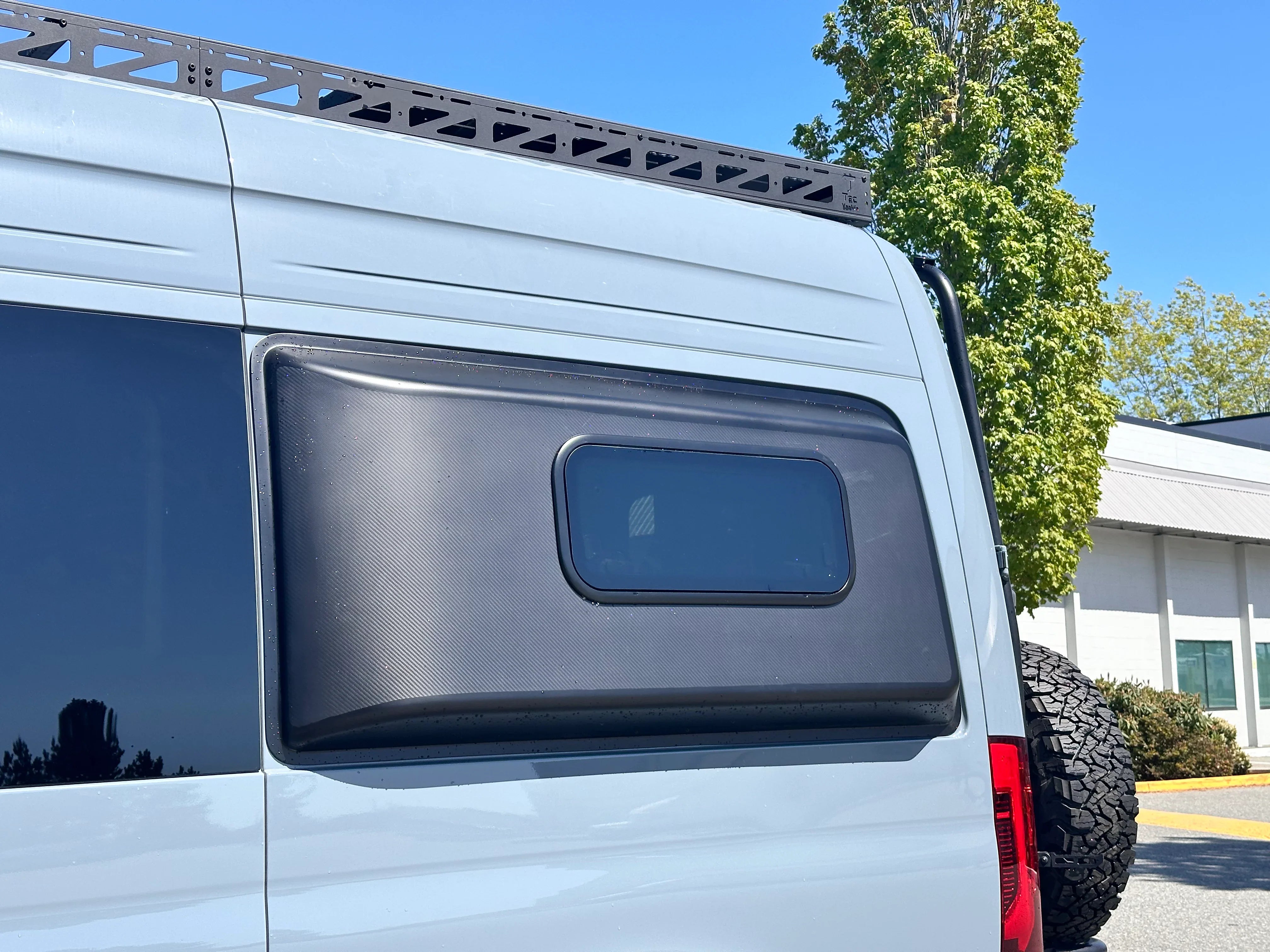Windows for Vans, Campers & Overland Rigs – RoamLabX